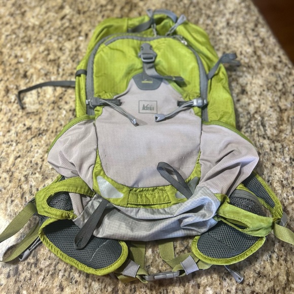 REI | Bags | Rei Daypack | Poshmark